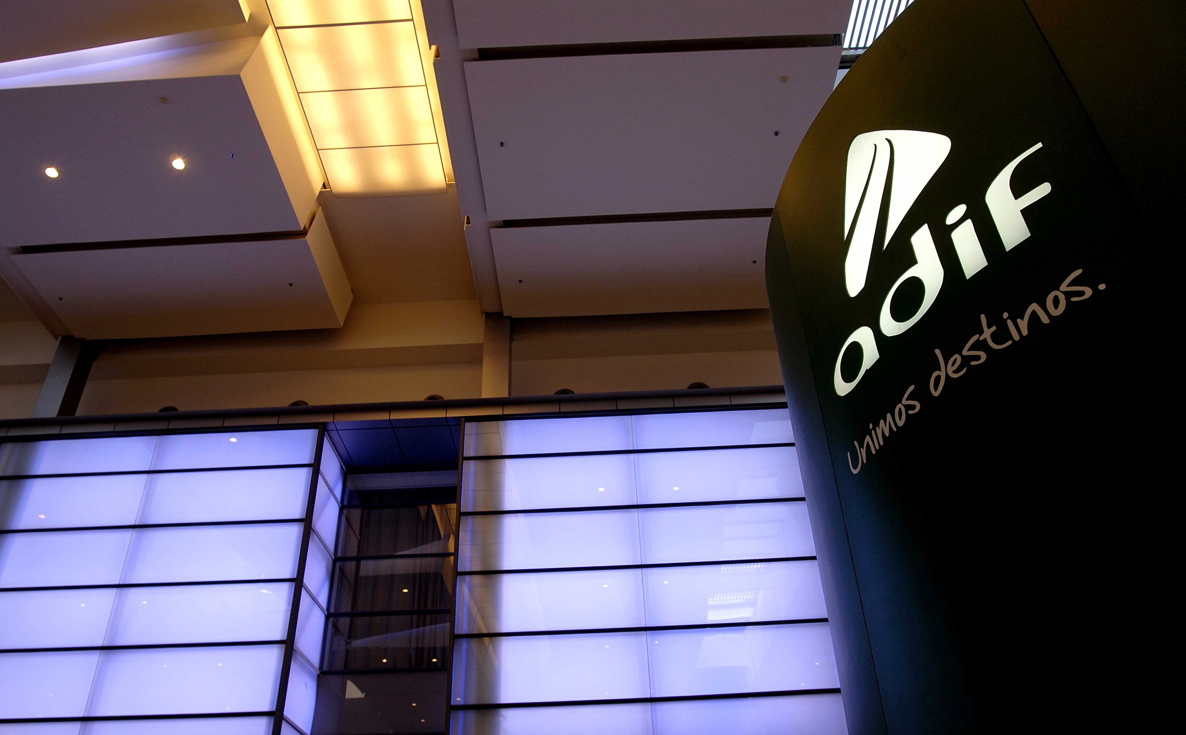 Adif y Adif AV llevan a Fitur 2023 la movilidad sostenible, conectada y ...